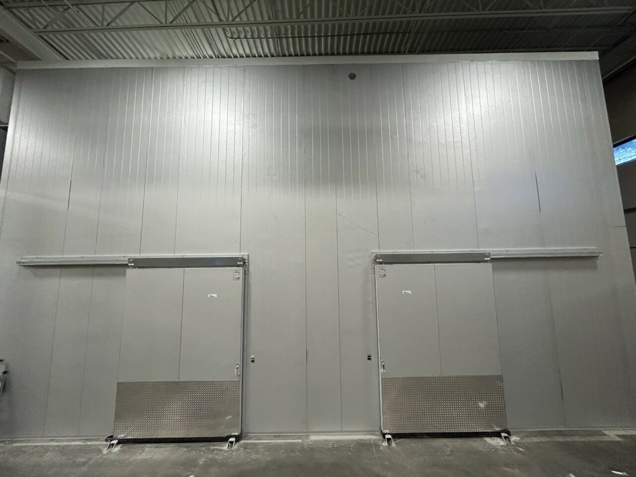 Sliding Walk-in Refrigeration Installation - AIM National