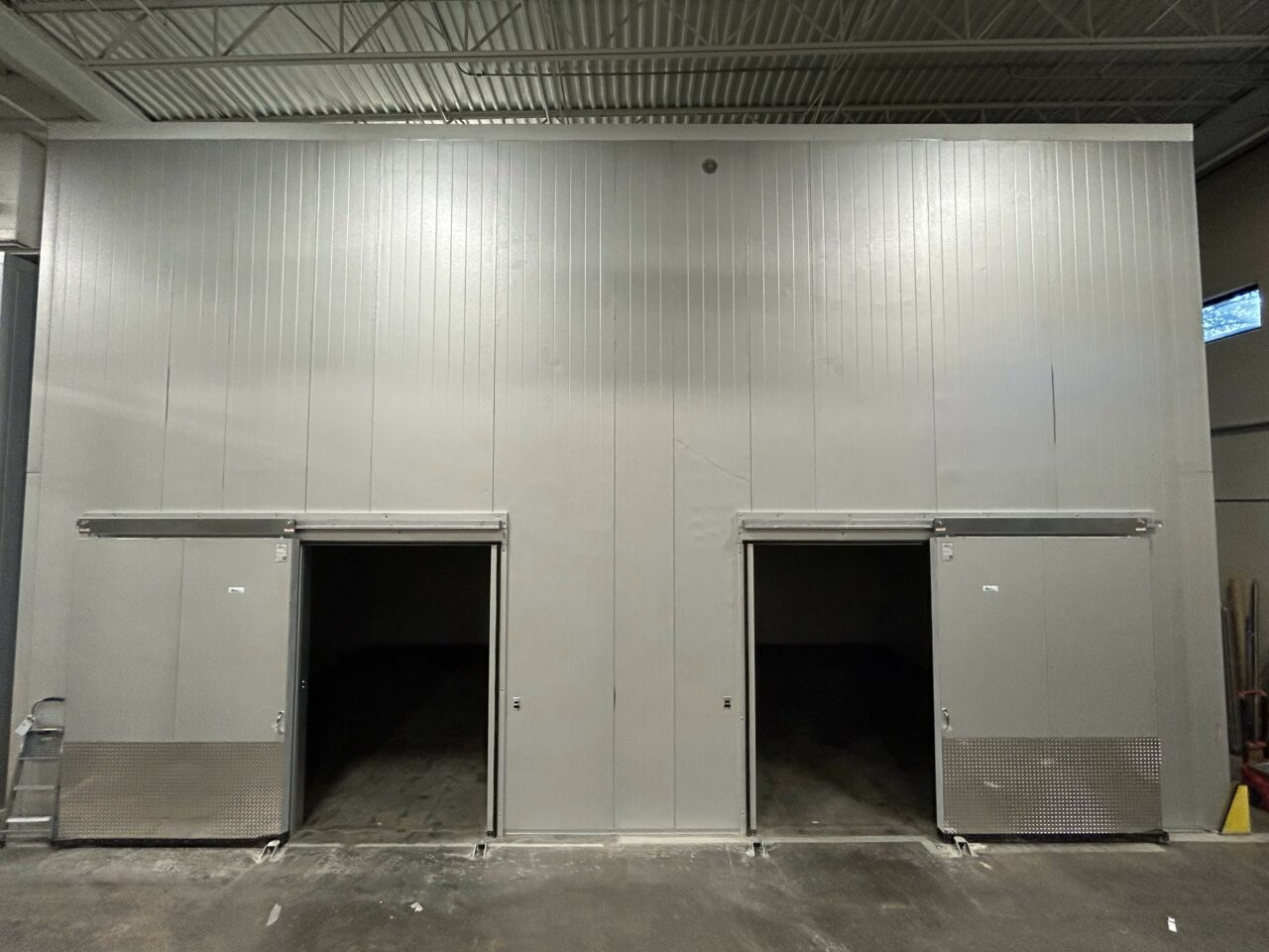Sliding Walk-in Refrigeration Installation - AIM National